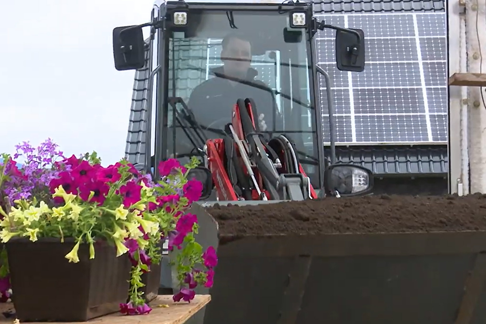 Wiseman Loader – creating a relaxed work