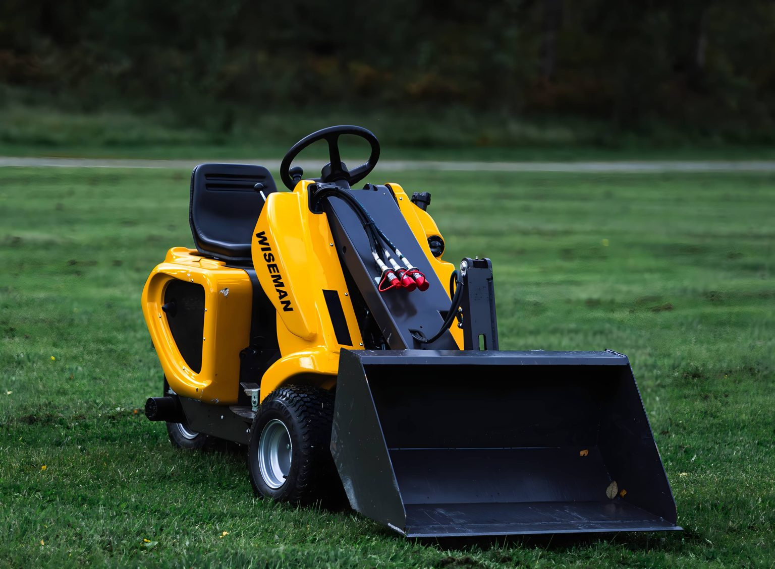 Multifunctional Compact Loader – Wiseman Loader